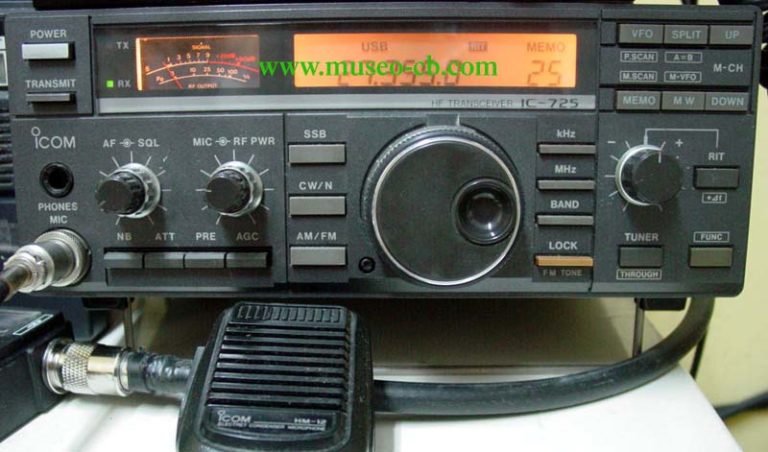 ICOM IC-725 - Museo CB